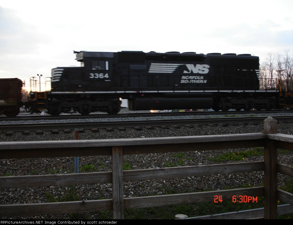 NS 3364 pushes this Gondola Train WB
